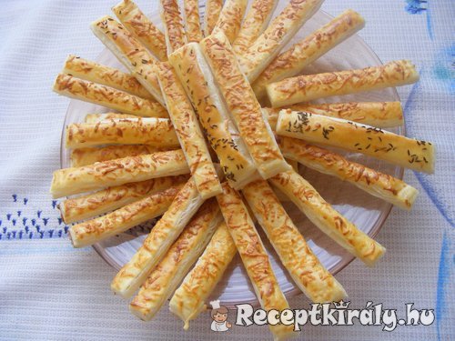 Sajtos rúd II | Receptkirály.hu